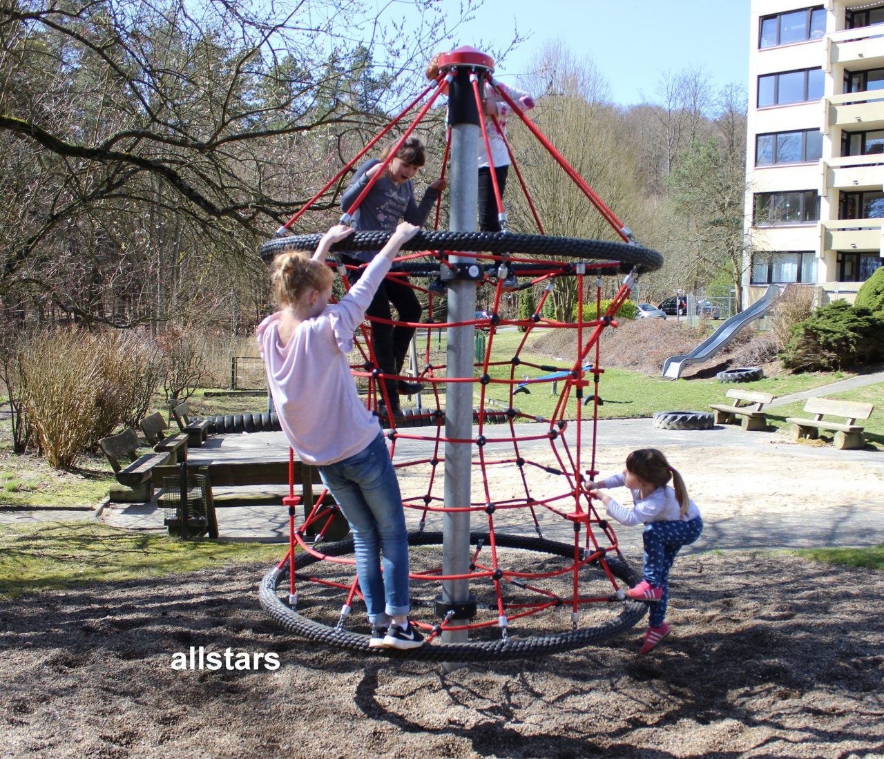 Kletterpyramide Kleine Sanduhr Karussell Kletterturm Netzpyramide Hally ...